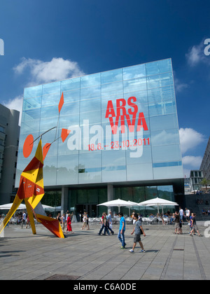 he modern building of Kunstmuseum Stuttgart, in the pedestrian zone of ...