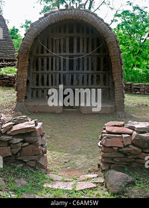 Dwelling of Toda Tribe, Nilgiri, Tamilnadu, India Stock Photo - Alamy