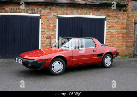 Fiat X1/9 classic Italian sports car - mid engine eighties Bertone ...