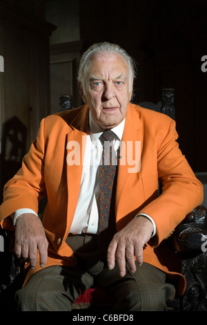 Donald Sinden Canterbury Cathedral June 2008 Stock Photo - Alamy