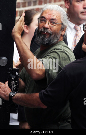 Gary Faulkner, aka 'Rocky Mountain Rambo' outside Ed Sullivan Theatre ...