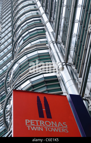 Detail of Petronas twin towers facade, Kuala Lumpur, Malaysia Stock ...