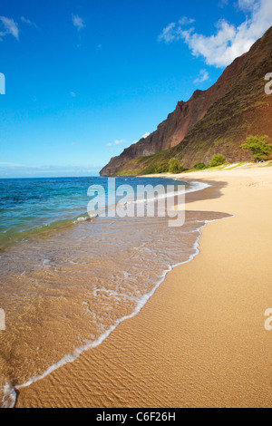 Milolii Beach, Napali Coast, Kauai, Hawaii Stock Photo - Alamy