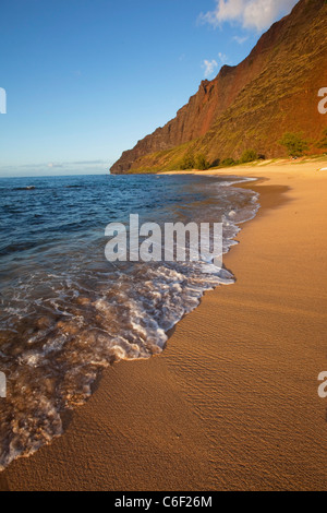 Milolii Beach, Napali Coast, Kauai, Hawaii Stock Photo - Alamy