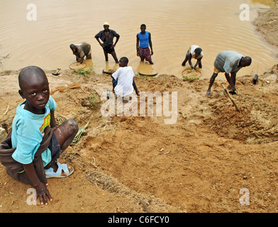 Diamond mining, Kono, Sierra Leone Stock Photo - Alamy