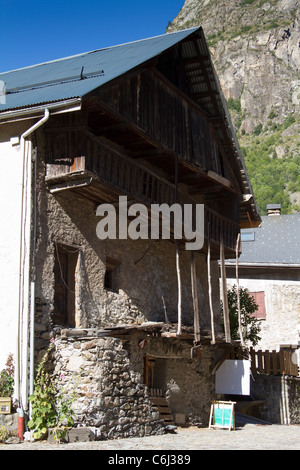Traditional house in Venosc in the French Alpes Stock Photo - Alamy