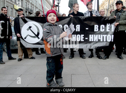 Protestors Russian nationalists of the National Bolshevik party (NBP ...