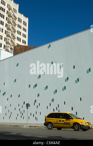 yellow cab austin texas Stock Photo - Alamy
