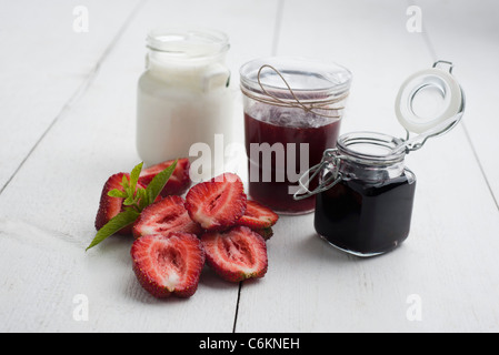 Velvety red fruit yogurt Stock Photo - Alamy