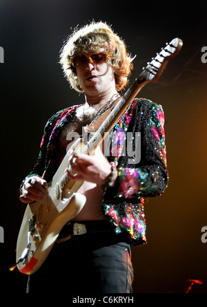 Simon Bartholomew of Brand New Heavies performing at the Manchester ...