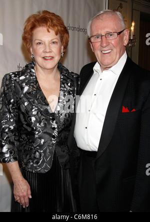 Actor Len Cariou attends The Drama League's 26th annual all-star gala ...