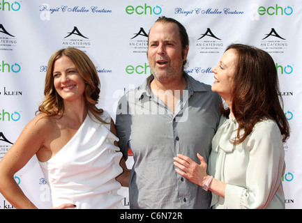 Lesley Ann Warren Husband