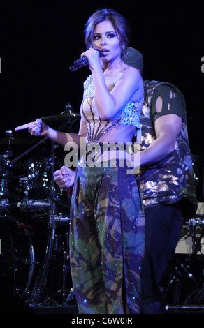 Cheryl Cole performing her last show of her UK tour at the LG Arena ...