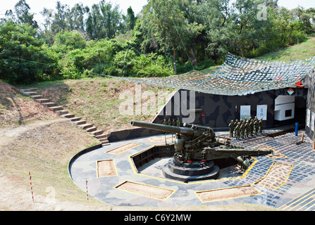 M1 240 mm Howitzer Cannon, Black Dragon, and Taiwanese soldier guarding ...