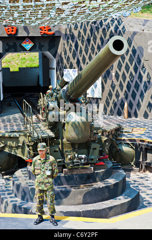 M1 240 mm Howitzer Cannon, Black Dragon, and Taiwanese soldier guarding ...