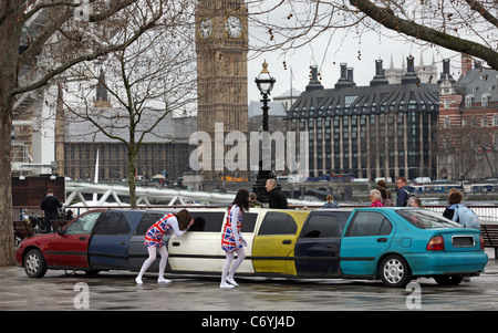 SUPER-STRETCH LIMO IS WHEELY GOOD That's some cut-and-shut car! Motor ...