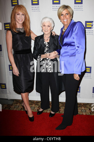 Kathy Griffin, Mother Maggie Griffin, Suze Orman and Girlfriend Kathy ...