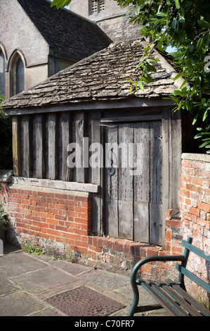 Village lock-ups. Bromham, Wiltshire, built in 1809 for £16, an unusual ...