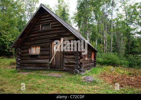 The Fabyan Guard Station on Cherry Mountain Road in the White Mountains ...