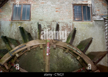 Mapledurham water mill inside Stock Photo - Alamy