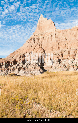 Grasslands and badlands spires, gullies and buttes at Window Trail in ...