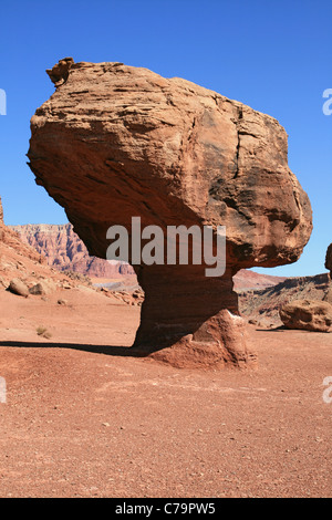 balanced sandstone boulder on shale pedestal in Arizona Stock Photo - Alamy