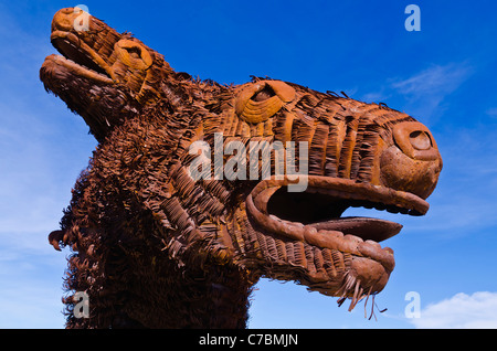 Metal sloth sculptures by Ricardo Breceda at Galleta Meadows Estate ...