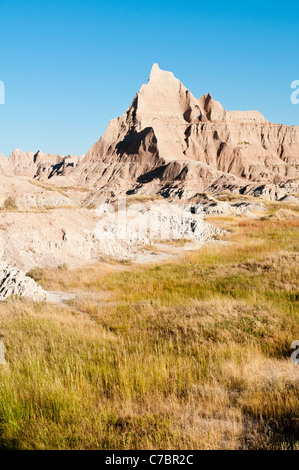 Grasslands and badlands spires, gullies and buttes at Window Trail in ...