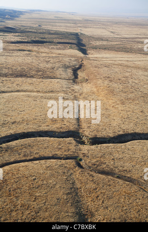 An aerial view of a transform fault Stock Photo - Alamy