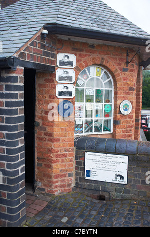 Bratch Locks & Toll House, Staffordshire & Worcestershire Canal ...