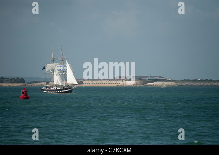 The Brig TS Royalist Sea Cadet training ship on The Solent entering ...