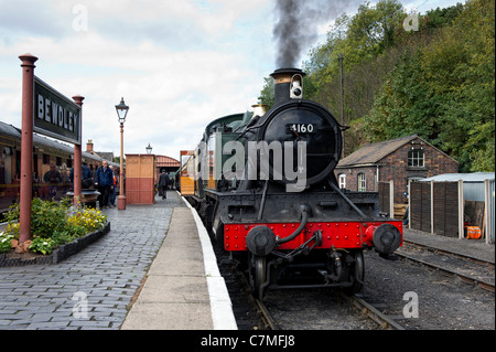 GWR Large Prairie tank 2-6-2 No 4160 Steam Locomotive at Bewdley ...