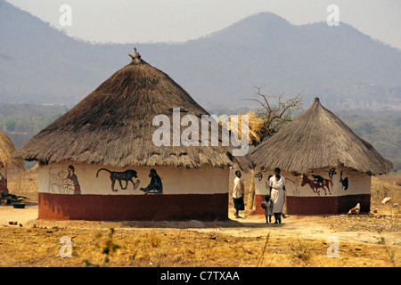 zimbabwe traditional house Stock Photo: 25068656 - Alamy