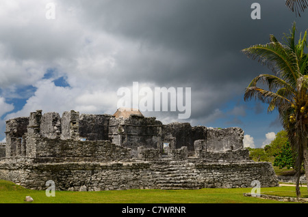 Temple of the Descending God (Templo del Dios Descendente), Mayan ruin ...