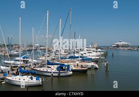 Mississippi, Pass Christian, yacht harbor marina commercial fishing ...
