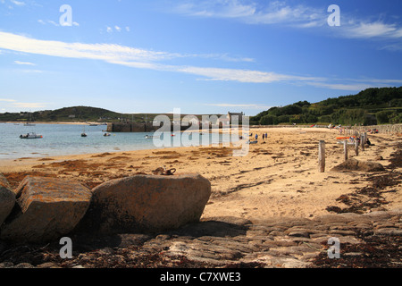 tresco new grimsby harbour tresco isles of scilly Stock Photo - Alamy