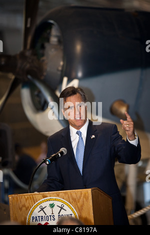 Presidential candidate Mitt Romney addresses the 2012 Clinton Global ...