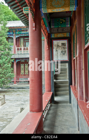 China: Court painting of a Qing Dynasty Manchu Bannerman with bow ...