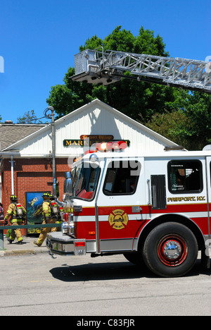 Fire engines respond to possible fire in food store Stock Photo - Alamy