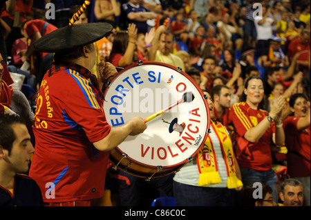 Spain fan Manolo plays his drum with the fans Stock Photo - Alamy