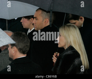 Calum Best with his mother Angie Best at George Best's Funeral ...