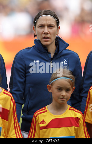 France and Sweden stand before a World Cup round of 32 soccer match in ...