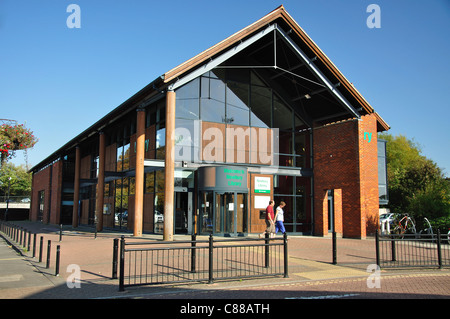Newbury Library, The Wharf, Newbury, Berkshire, England, United Kingdom ...
