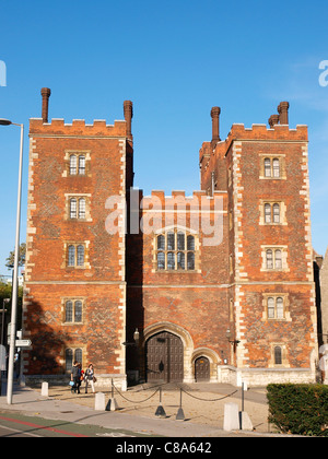 Lollards Tower gatehouse to Lambeth Palace, the official London ...