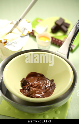 Melting chocolate in bain marie Stock Photo - Alamy