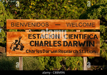 Welcome Sign - Charles Darwin Research Station - Santa Cruz Island ...