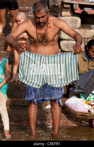 Ritual Bathing in the Ganges River in Varanasi India Stock Photo - Alamy