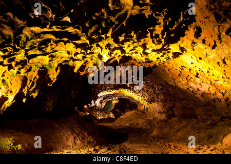 Madeira - Grutas de Sao Vicente. Inside the volcanic caves. Underground ...
