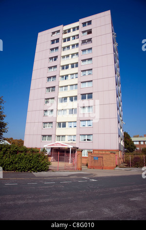High rise flats, Anlaby Road, Hull, Yorkshire, England Stock Photo - Alamy