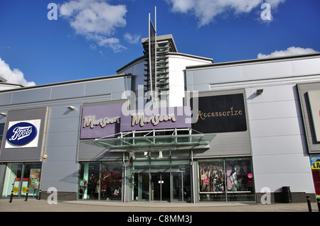 Colney Fields Shopping Park, London Colney, Hertfordshire, England ...